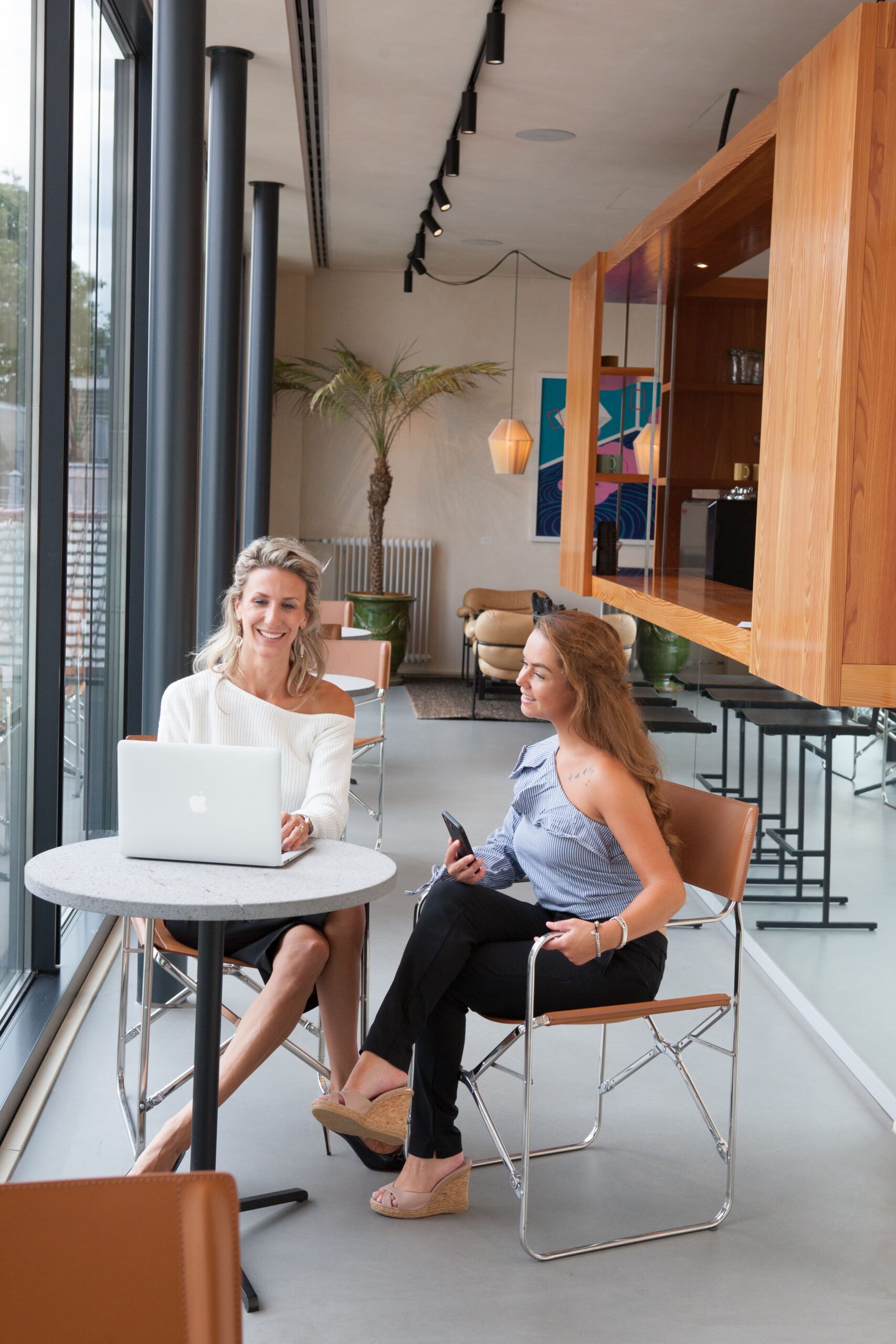 INTERVIEW IN ZUIDAS MAGAZINE - Infinity Relations